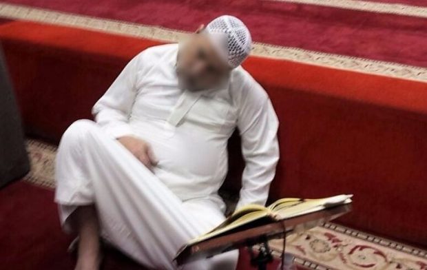 Husnul Khotimah, Muadzin Masjid Meninggal Saat Baca Al Quran Menunggu Shalat Berjamaah – Eramuslim